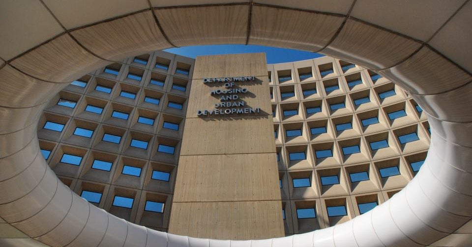Illinois Public Housing Agencies Receive $2.7M In HUD Grants - CBS Chicago