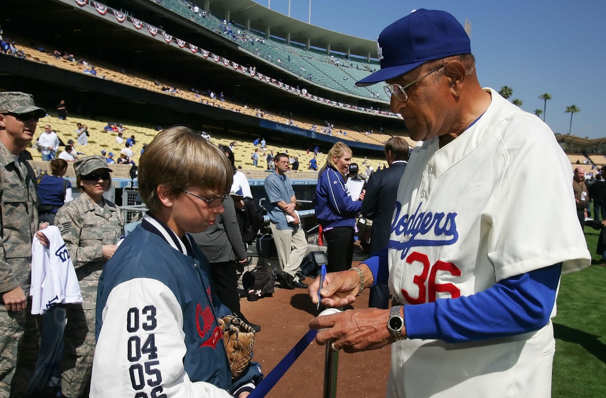 Don Newcombe has died: Legendary Dodgers pitcher, World Series champion ...