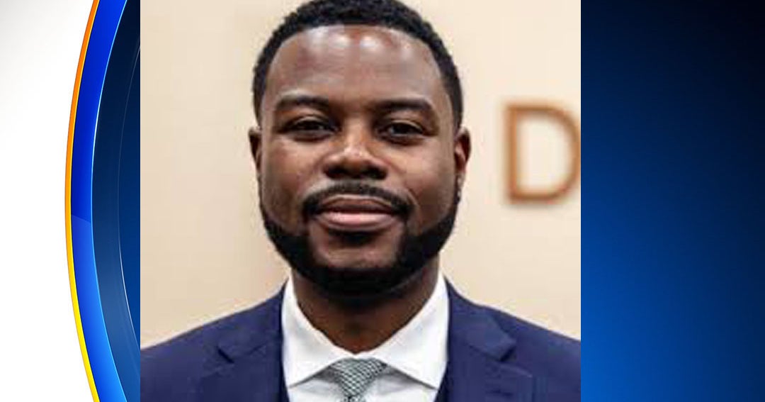 DeSoto ISD Rescinds Acceptance Of Dr. D'Andre Weaver's Resignation - CBS Texas