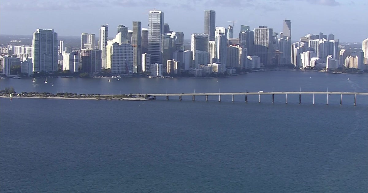 Miami Beach PD To Partially Close Causeways Over Spring Break - CBS Miami