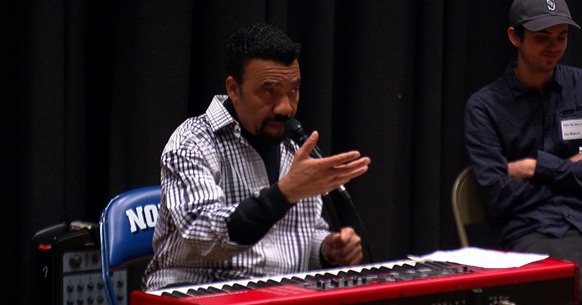 Minnesota Jazz Legend Bobby Lyle Jams With High Schoolers - CBS Minnesota