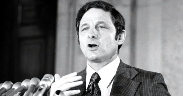 Former Indiana Senator Birch Bayh dead at 91 - CBS News