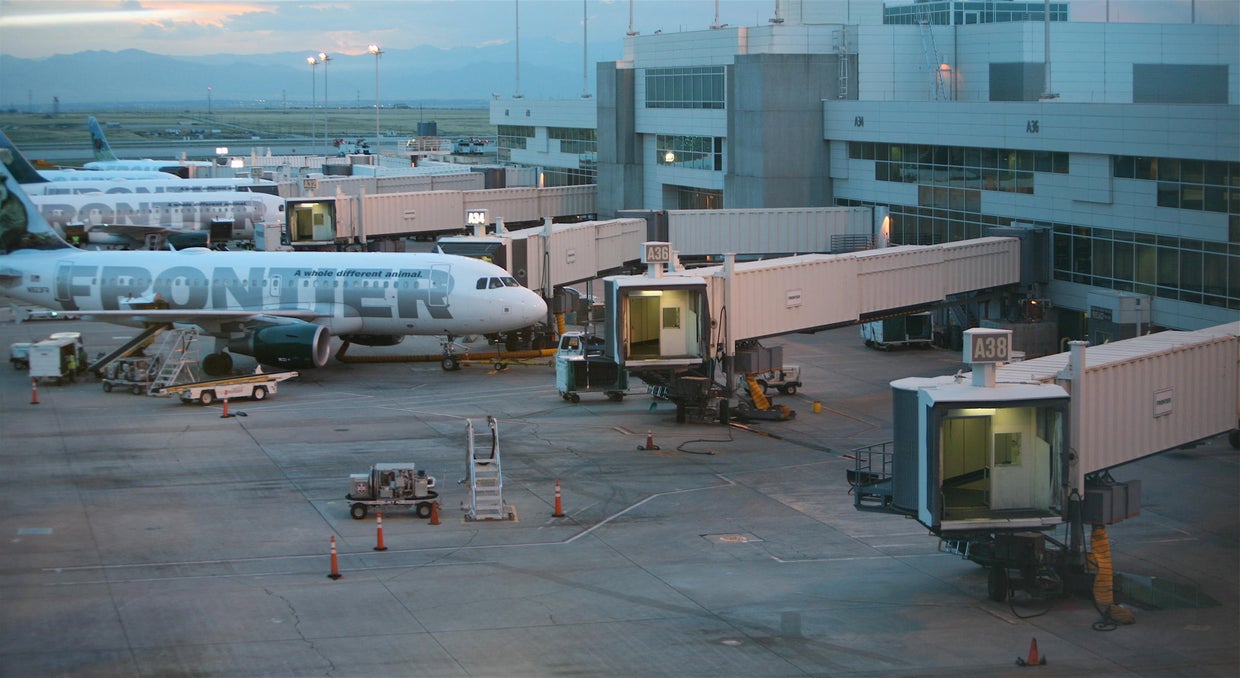 Jet bridge dangers uncovered by CBS News Radio investigation - CBS News
