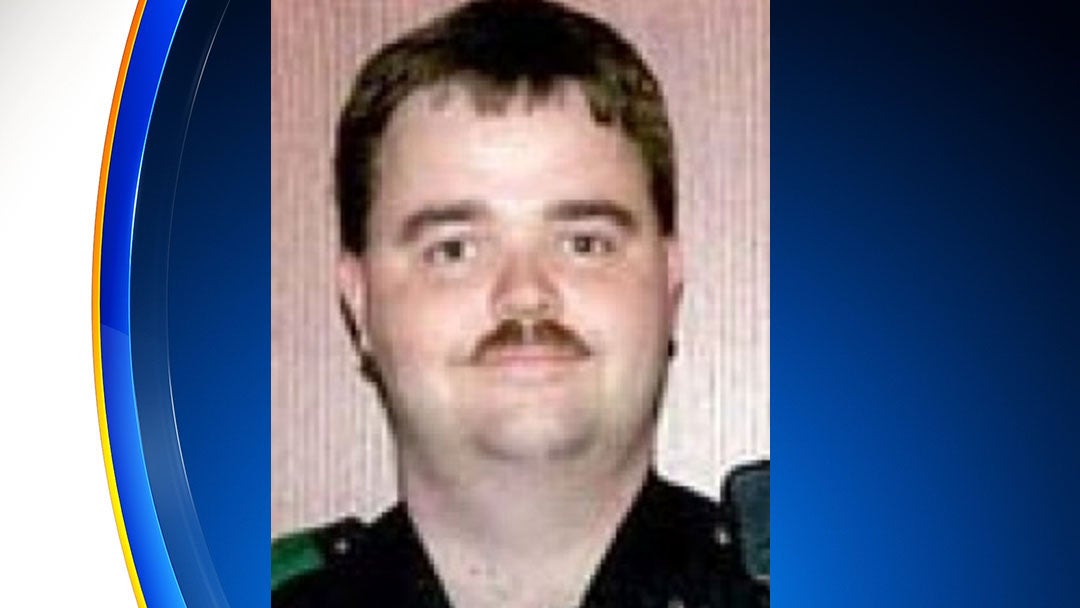 Irving Police Remember Officer Aubrey Hawkins On 20th Anniversary Of Line-Of-Duty Death - CBS Texas