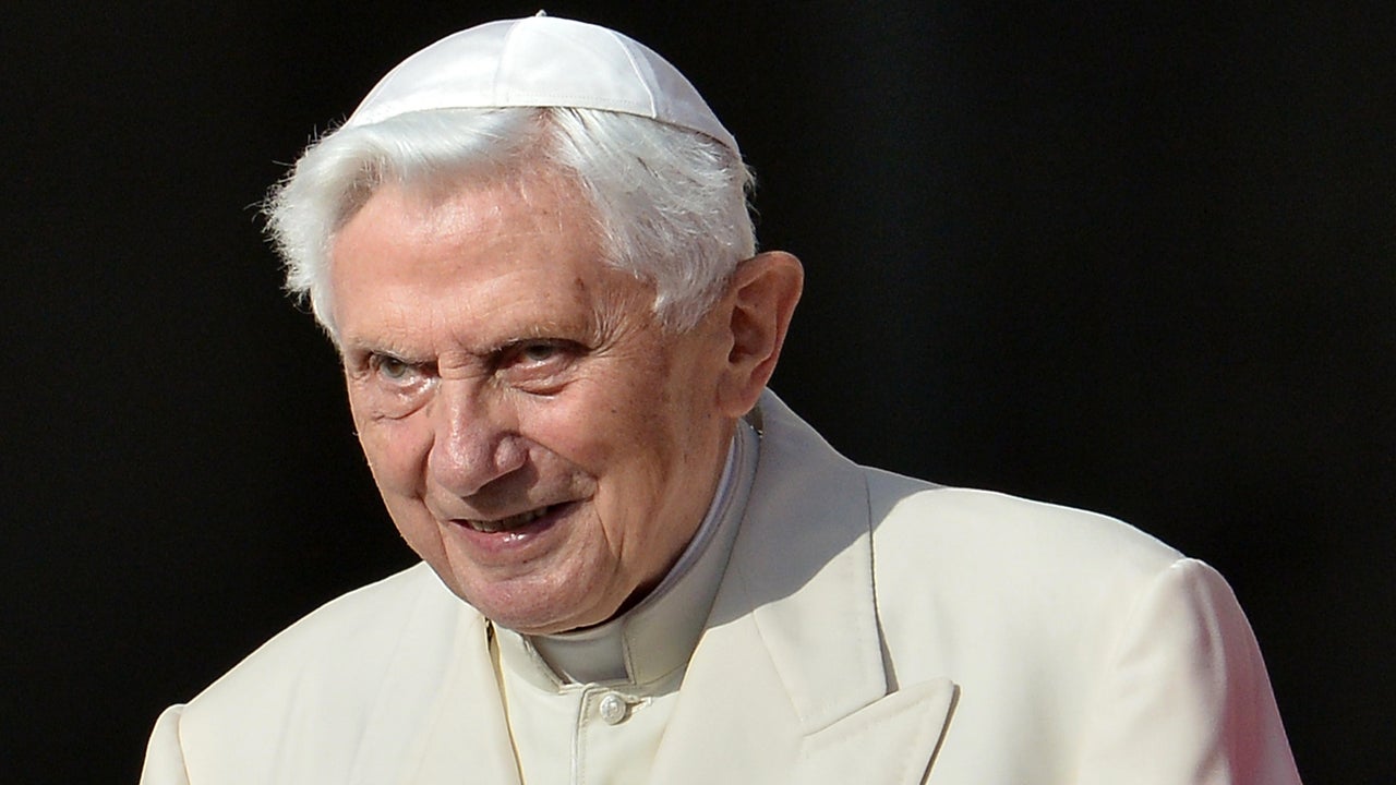 Pope Benedict XVI news - Today’s latest updates - CBS News