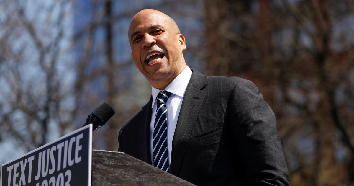 Rally Cory Booker: 2020 Democratic presidential hopeful launching ...