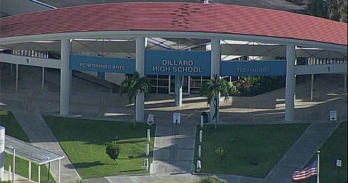 Pair Of Fort Lauderdale Police Officers Injured During Brawl At Dillard ...