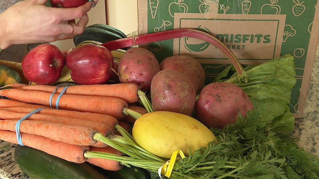 Service Gives Misfit Fruits, Vegetables A Home, Reduces Waste - CBS Boston