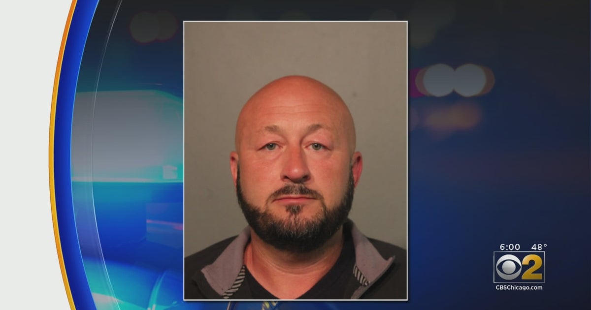 Former Chicago Police Officer Eric Elkins Charged In Brutal Beating ...