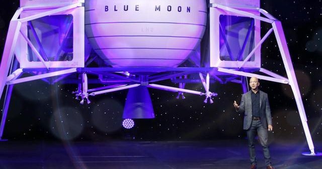 Jeff Bezos unveils Blue Origin's lunar lander Blue Moon - CBS News
