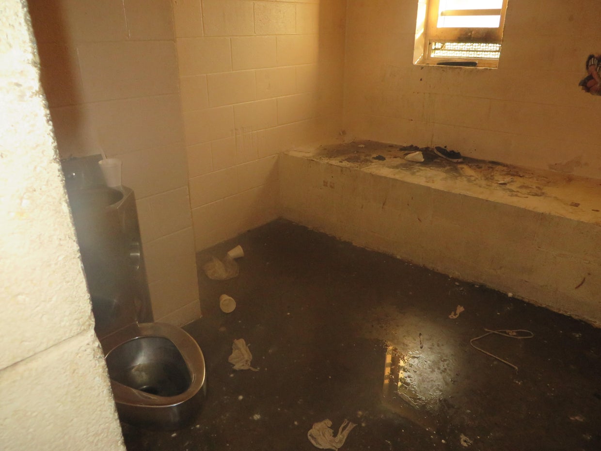 Investigation finds Alabama prison conditions are "unconstitutional ...