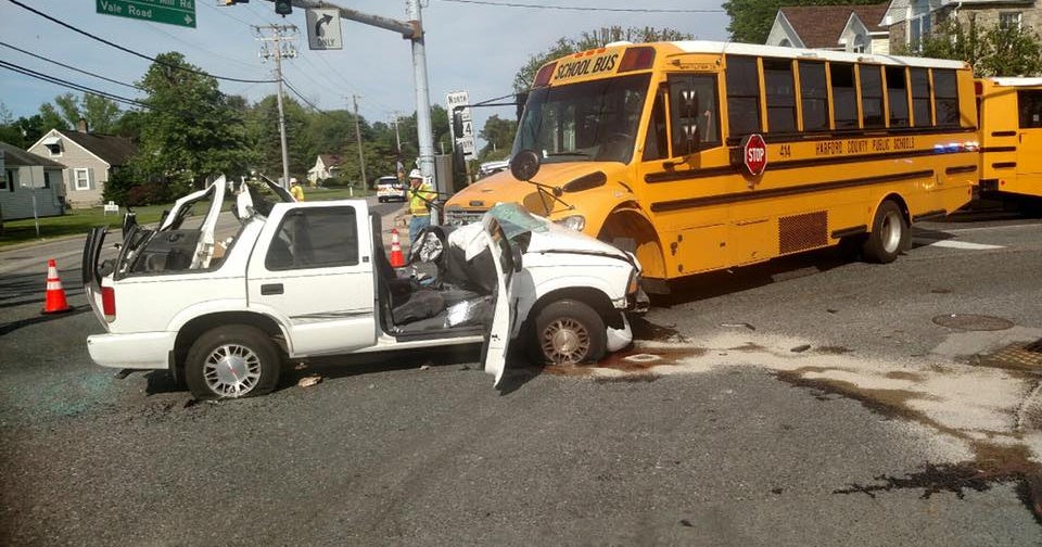 2 Injured In School Bus Accident In Bel Air - CBS Baltimore