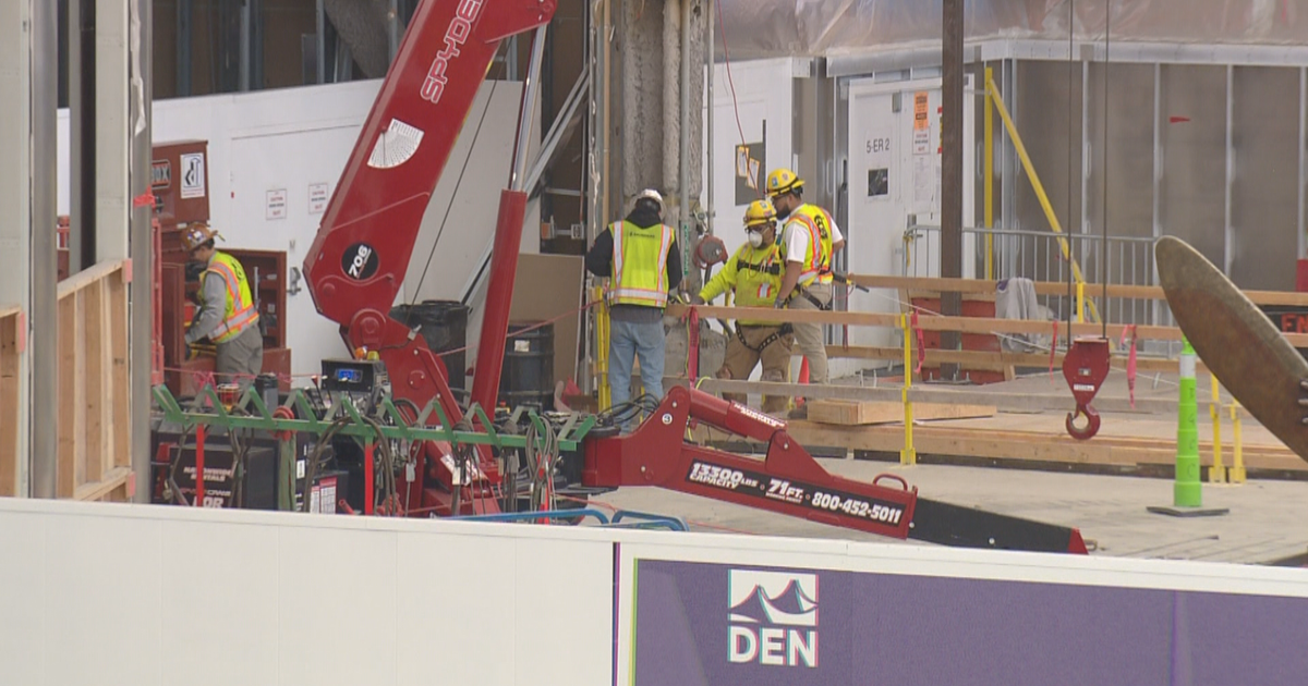 New DIA Terminal Schedule Warns Of Potential 38-Month Delay - CBS Colorado