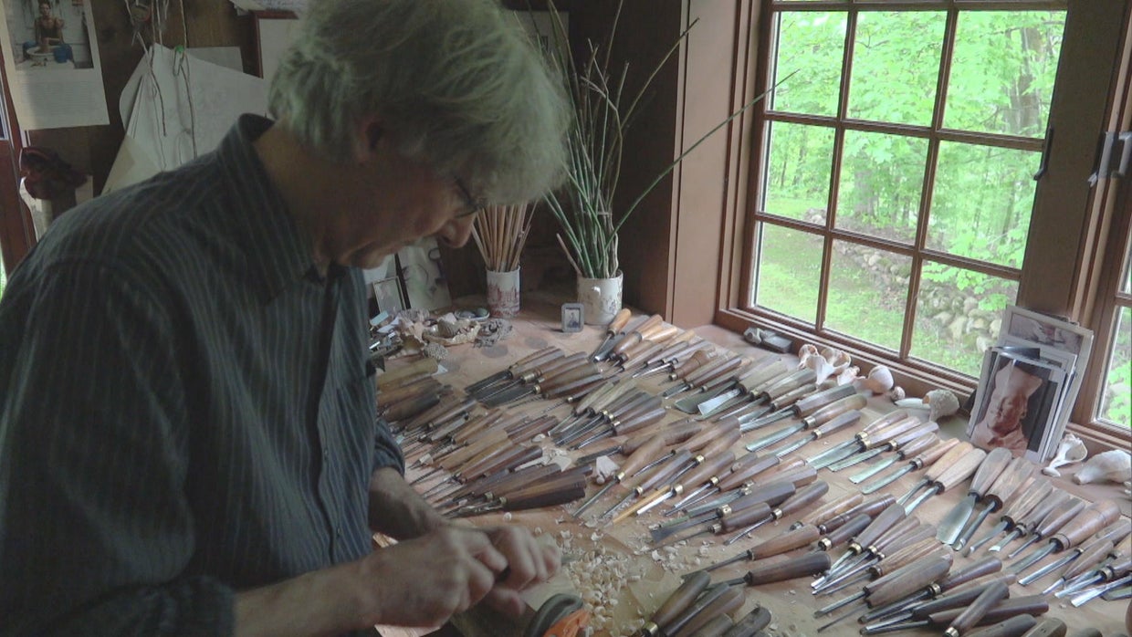 The delicate craft of wood carver David Esterly - CBS News