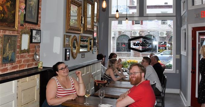 Mediterranean BYOB With Pizza, Opens In South Philadelphia