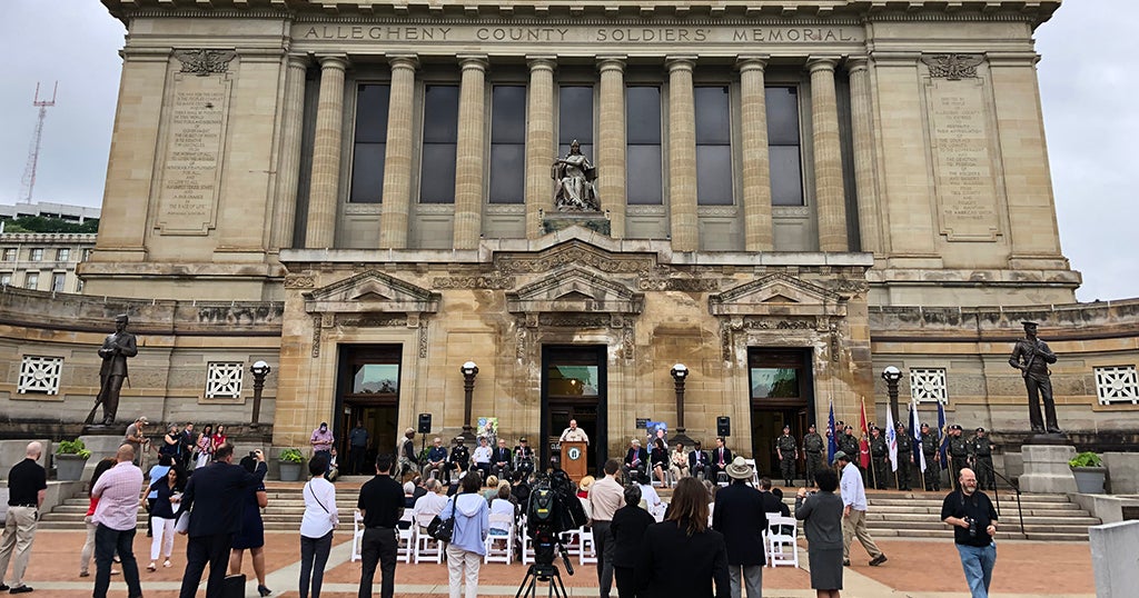 WWII Re-Enactors March Downtown To Honor D-Day 75th Anniversary - CBS ...