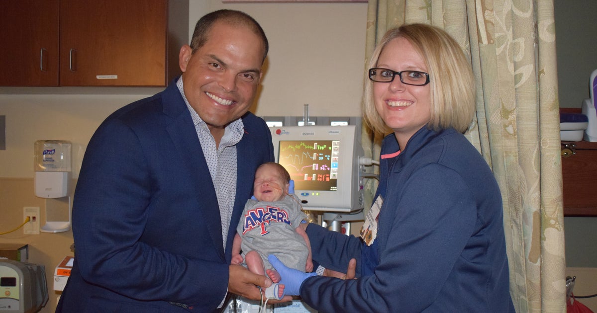 Rangers Great Pudge Rodriguez Visits Tiny Fans In NICU - CBS Texas