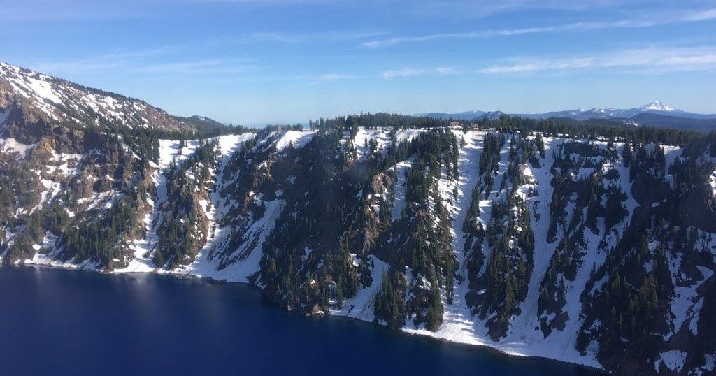 Crater Lake National Park: Man survives 800-foot cliff fall caldera of ...