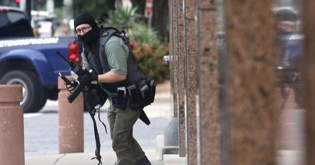 Investigators probing Dallas federal courthouse shooting - CBS News