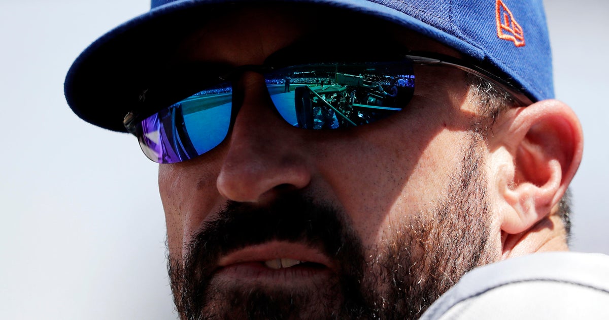 Mickey Callaway, Mets manager, and pitcher Jason Vargas have ...