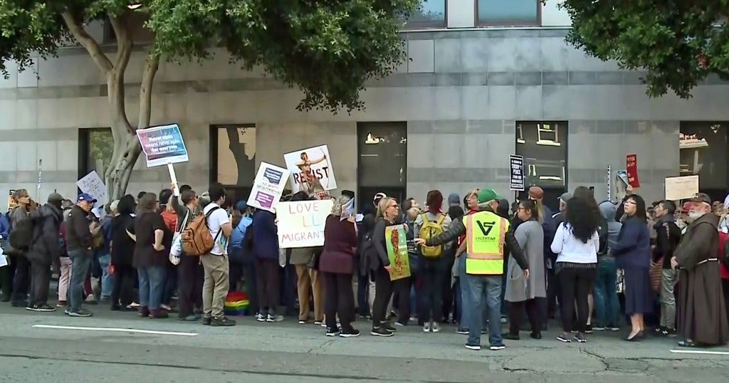 Bay Area Activist Groups Protest, Prepare For ICE Raids - CBS San Francisco