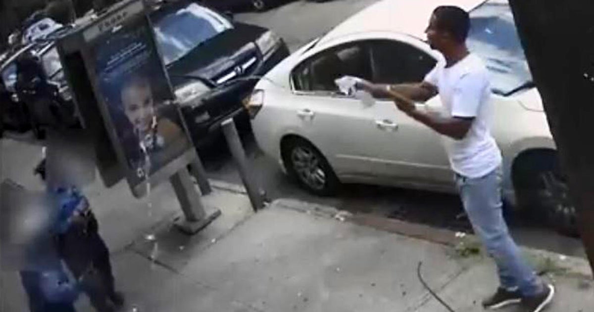 Cops doused with water: Man caught on video throwing water at New York ...