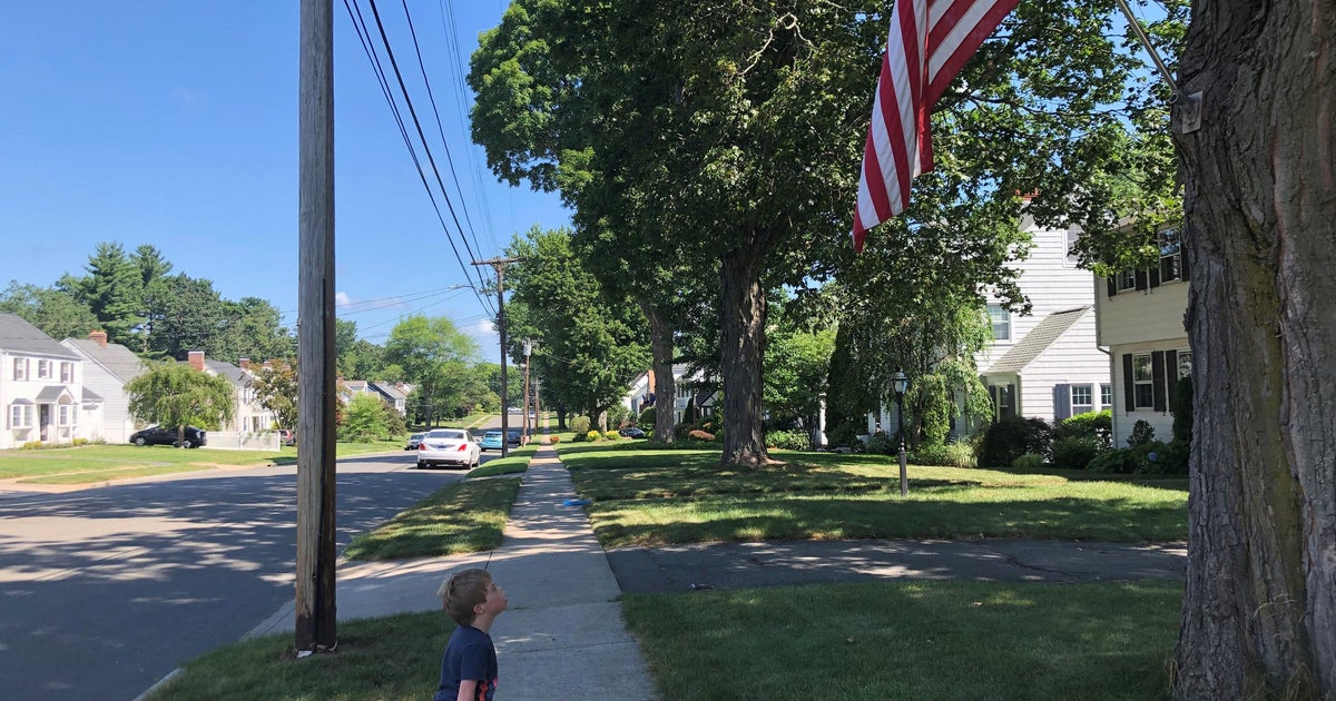 Finn Daly American flag: Todd Disque builds bench for boy to look at ...