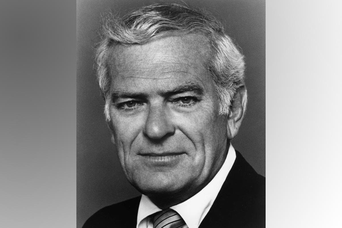 Jack Whitaker, legendary CBS Sports announcer, has died at age 95 ...