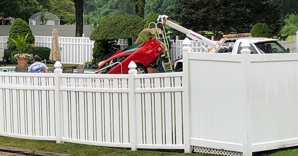 Vehicle Crashes Into Swimming Pool In Plum, 1 Person Dead - CBS Pittsburgh