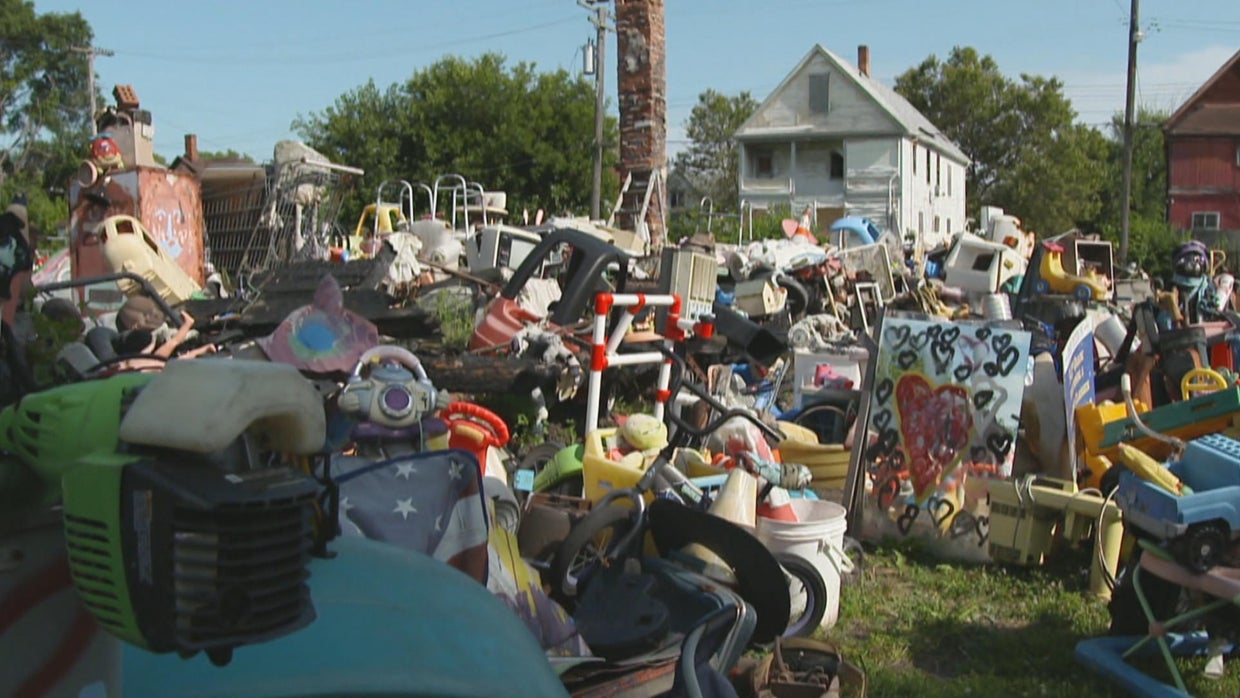 Heidelberg Project: Detroit artist Tyree Guyton revitalizes a ...