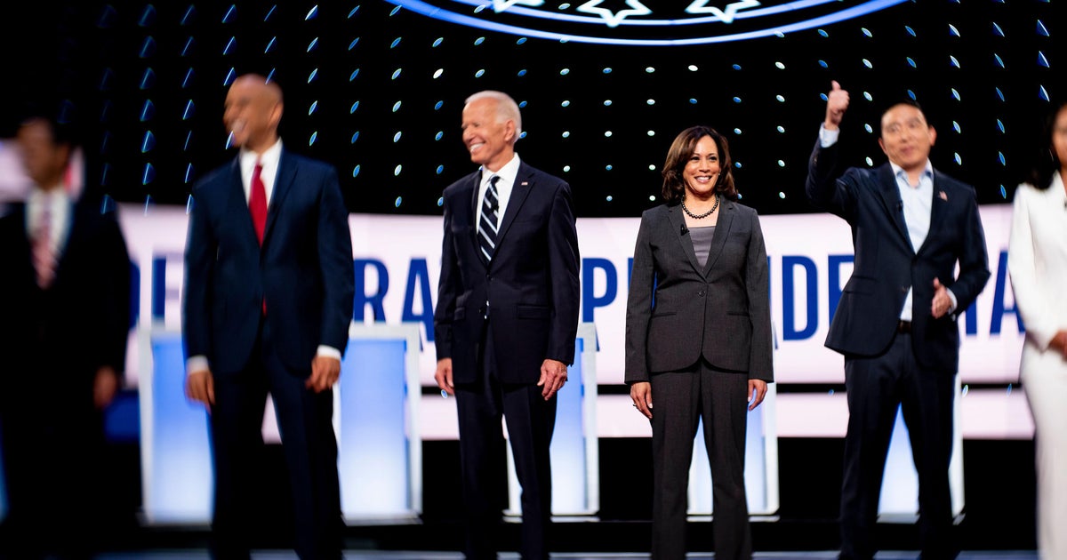 Trump campaign will fly massive banner over Democratic debate in ...