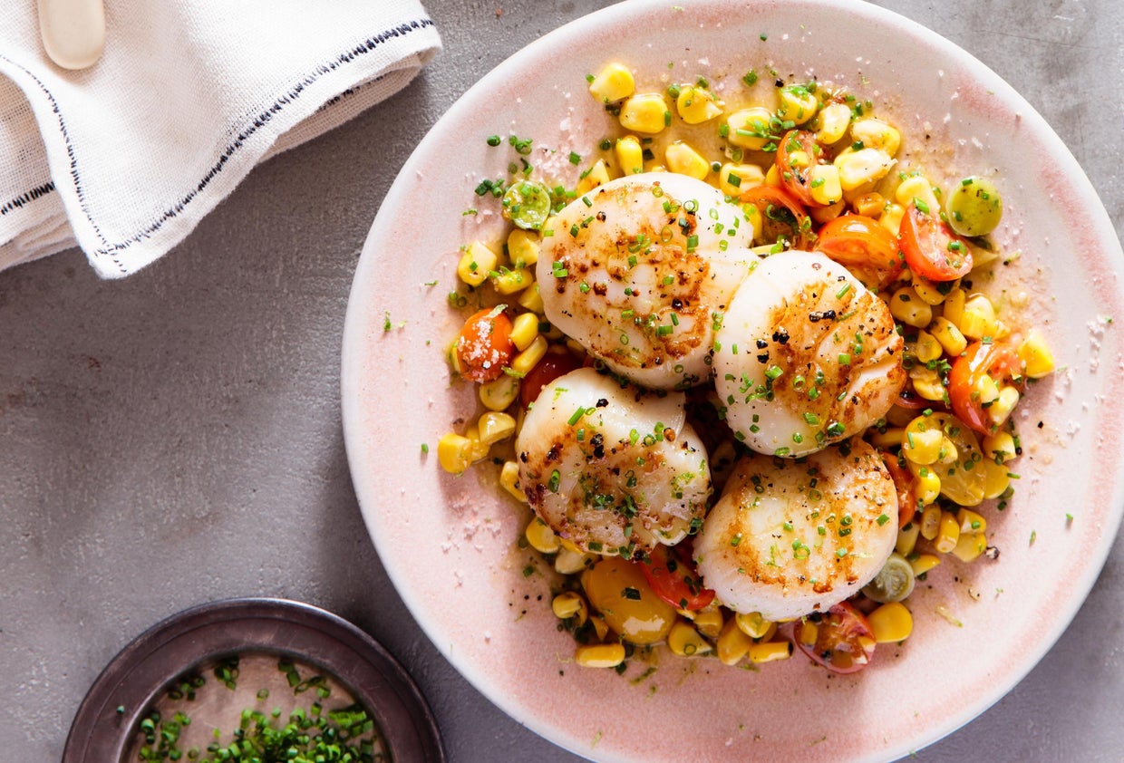 The Dish: Chef Amanda Haas shares her signature recipes - CBS News