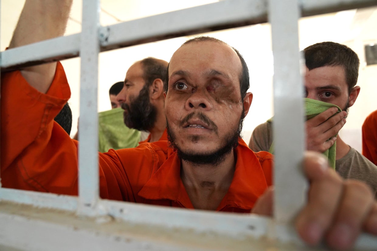 CBS News goes inside an overcrowded Syrian prison full of alleged ISIS ...