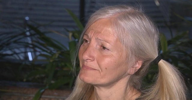 Homeless woman singing in the L.A. Metro goes viral - CBS News