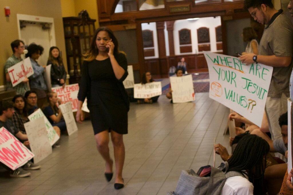 Georgetown University students protest inaction on slavery reparations ...
