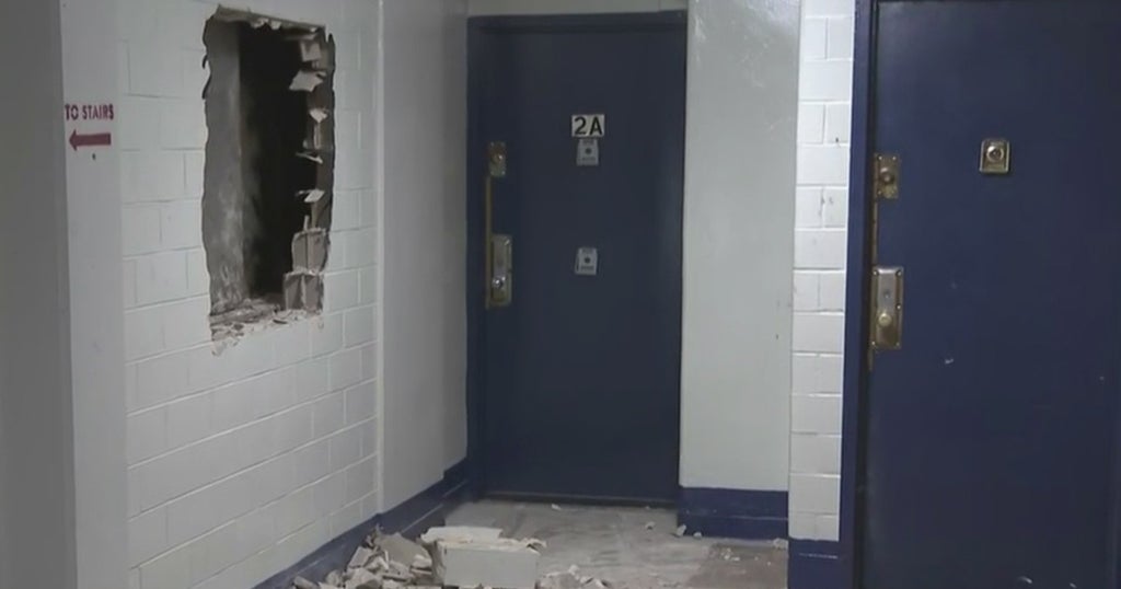 Victim Spends 2 Hours Trapped Inside Elevator At NYCHA Building - CBS ...