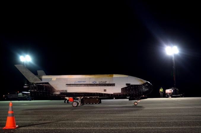 Air Force X-37B spaceplane returns to Earth after 780-day mission - CBS ...