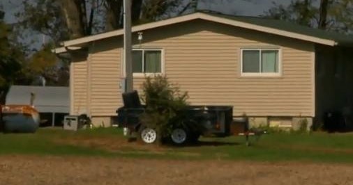 Gender reveal party explosion kills woman in Knoxville, Iowa - CBS News