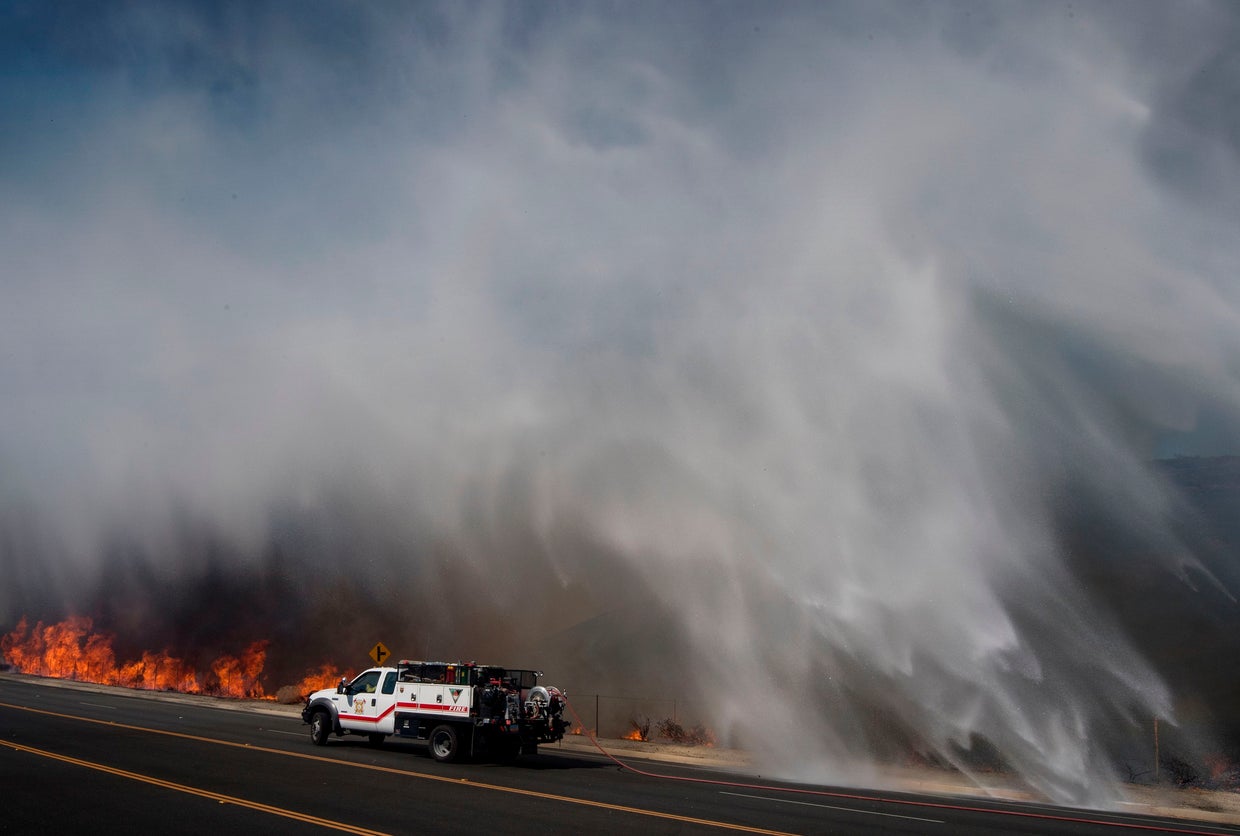 PHOTO GALLERY: Crews Battle Easy Fire In Simi Valley