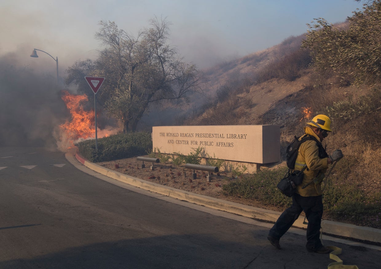 PHOTO GALLERY: Crews Battle Easy Fire In Simi Valley