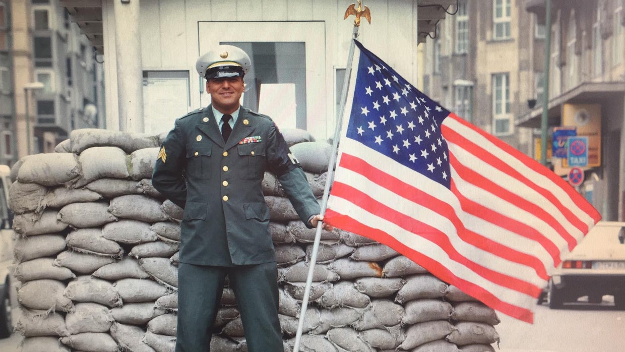 Checkpoint Charlie "GI" actors banned in Berlin ahead of anniversary of ...