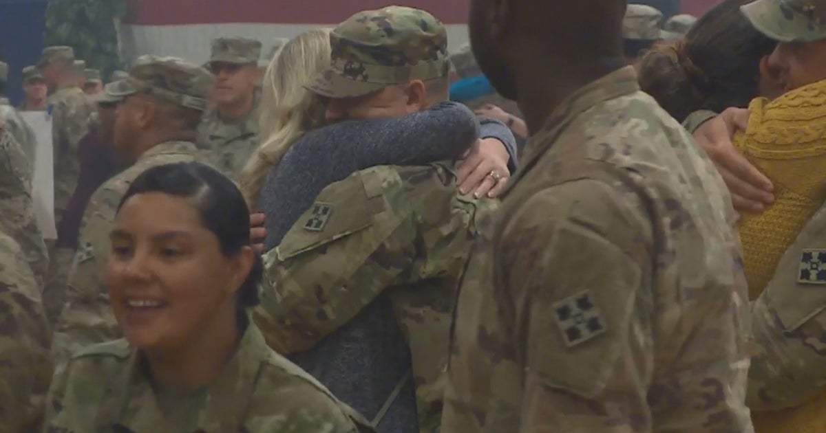 Fort Carson Soldiers Return From Middle East For Emotional Reunion ...