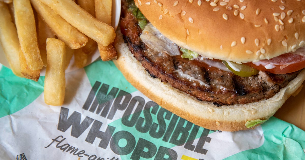 Burger King sued: Vegan alleges Impossible Whopper is contaminated by ...