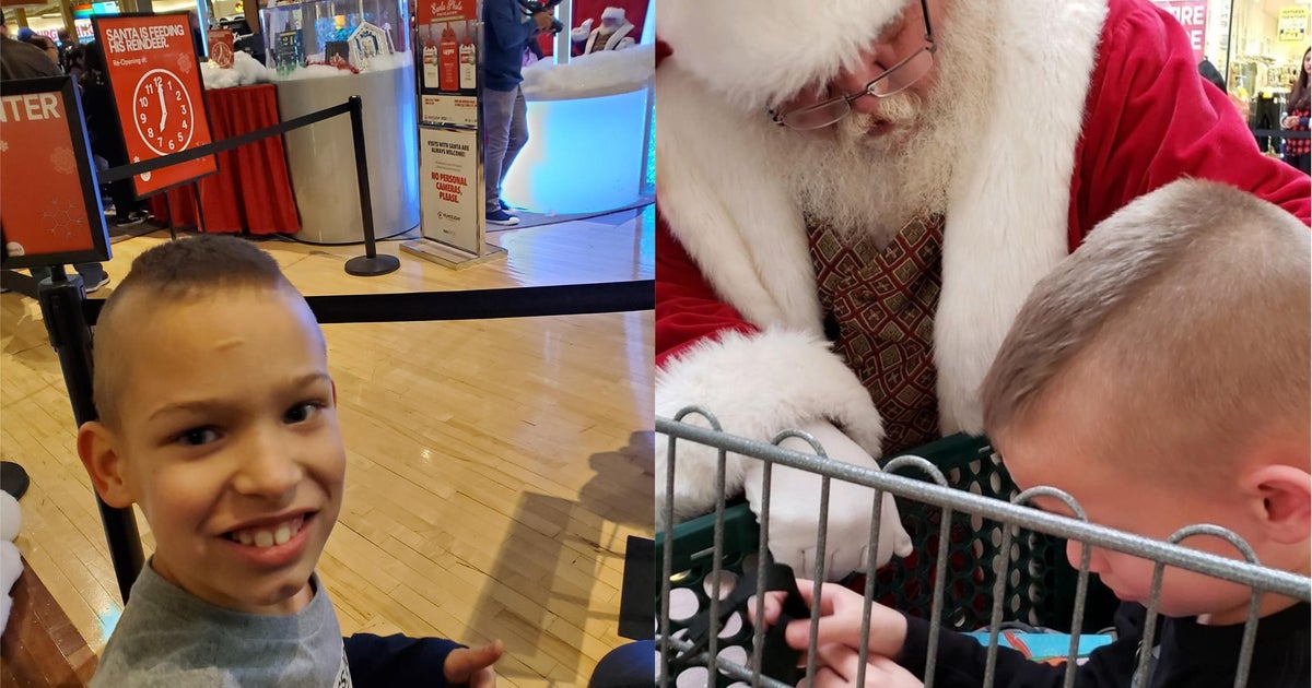 Santa helps boy with autism: Mall Santa Claus calms 8-year-old boy with ...