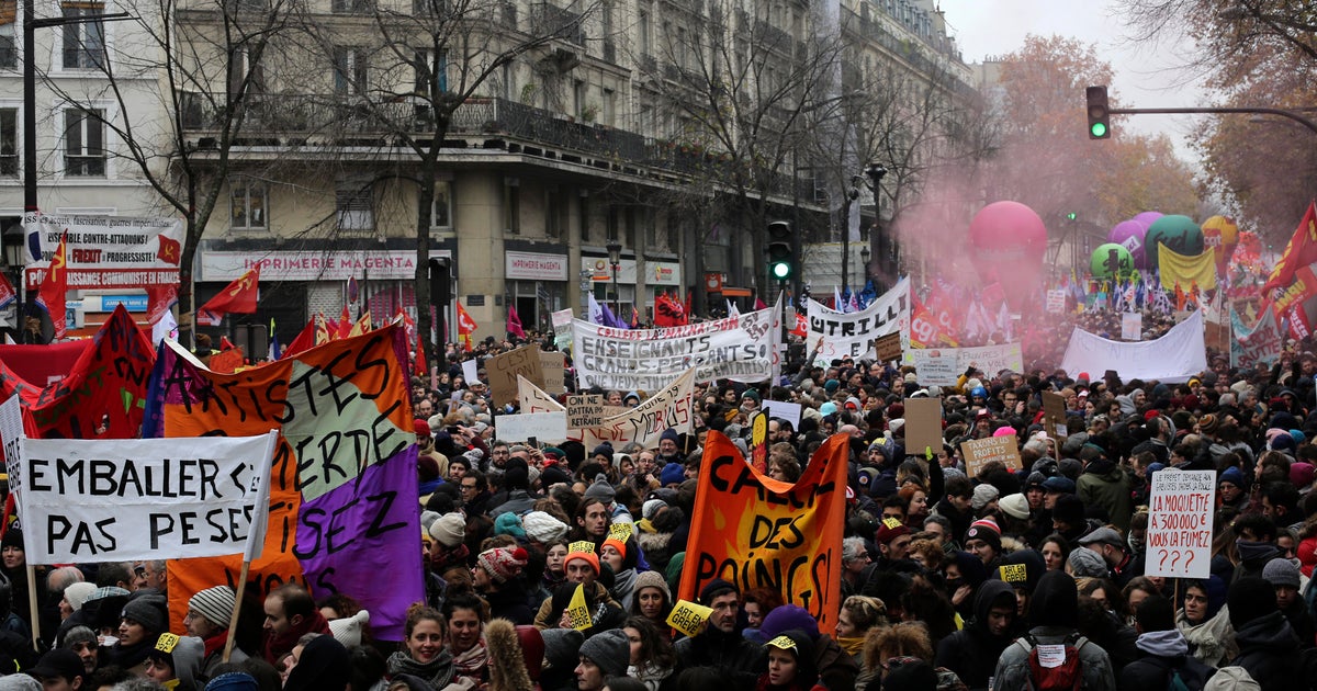 Strike in France: Eiffel Tower closed, train stations deserted as ...