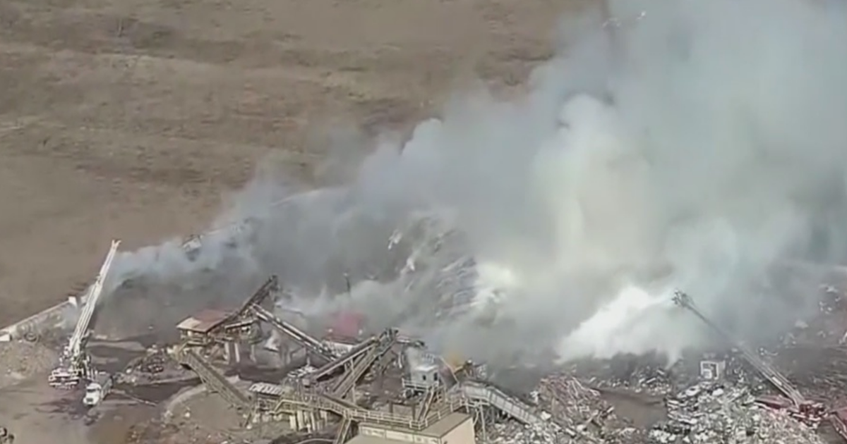 Flames Out, Smoke Lingering After Waxahachie Recycling Plant Fire - CBS ...