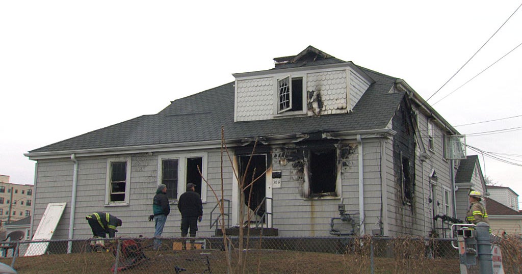 At Least 3 Hurt After Fire Breaks Out In Hull Home - CBS Boston