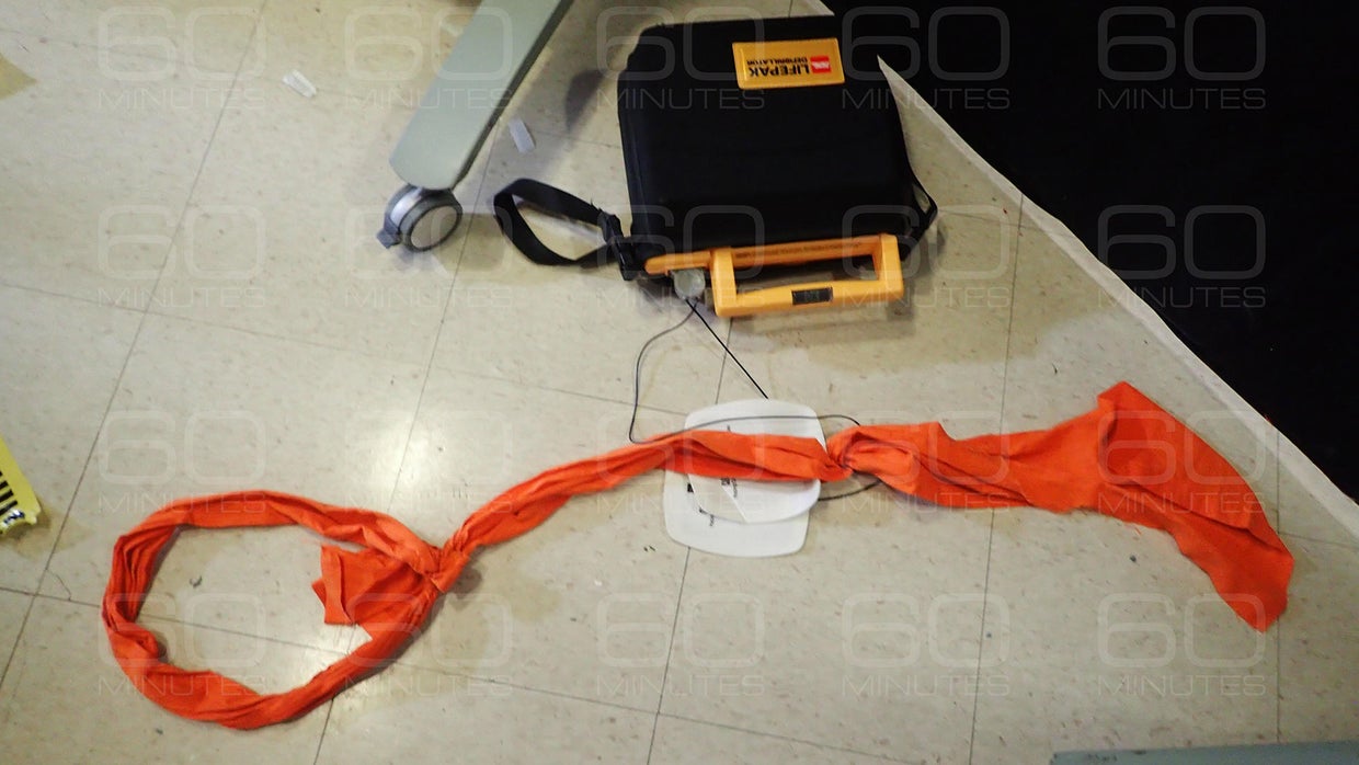 Jeffrey Epstein's autopsy: A closer look — "60 Minutes" - CBS News