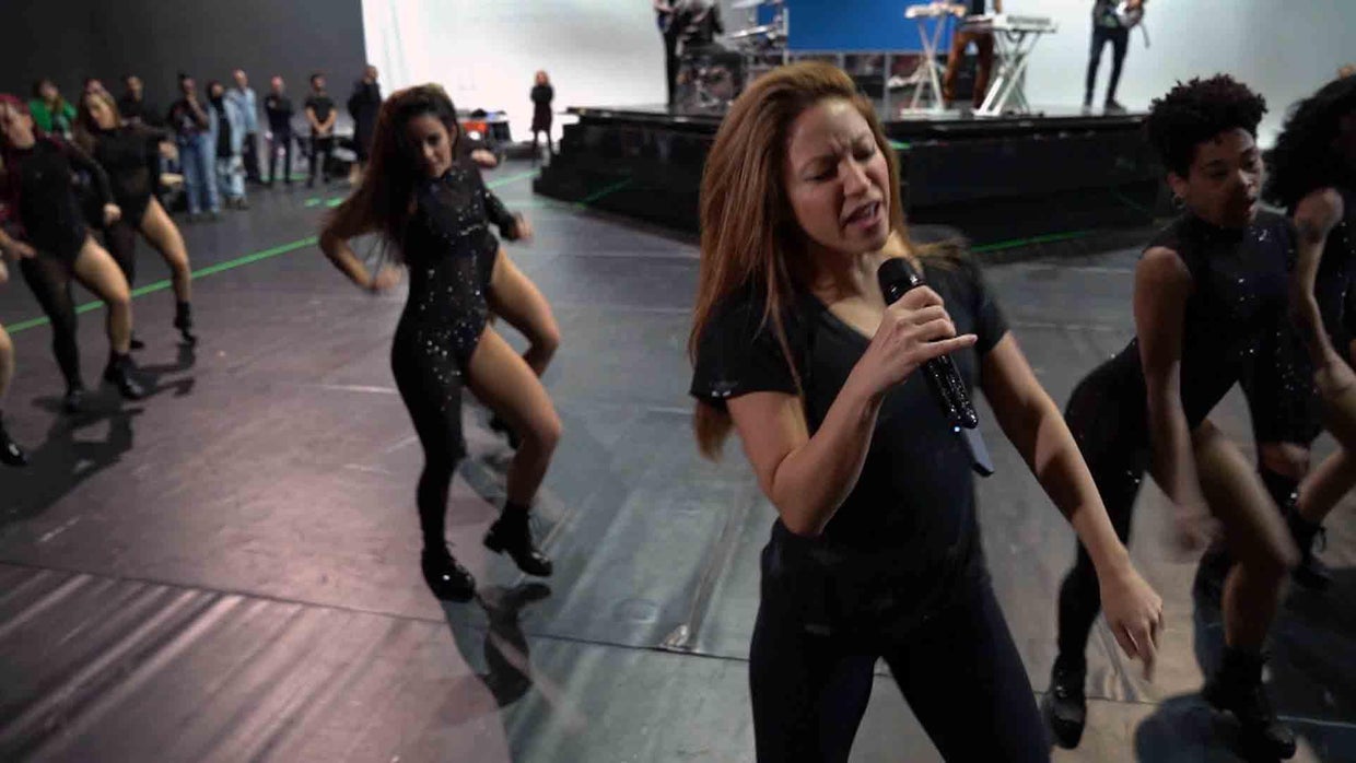 Shakira shows what it takes to prepare for a Super Bowl halftime show ...