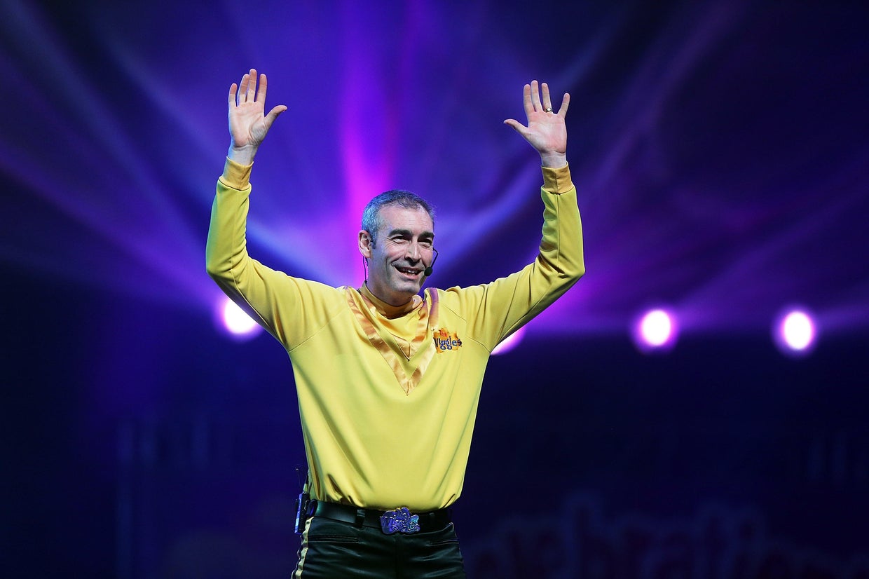 Greg Page from The Wiggles: Australian singer collapses on stage during ...